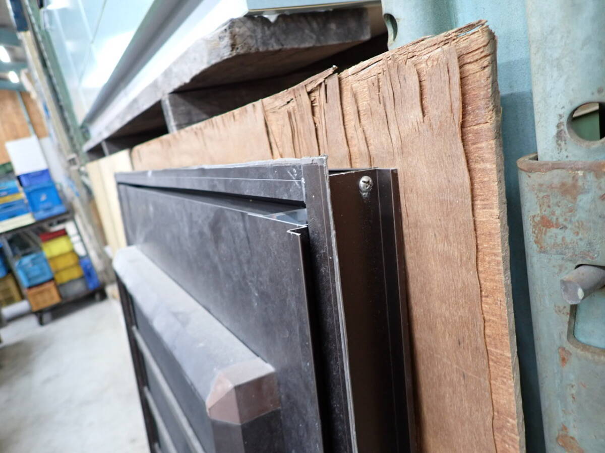 Yahoo!オークション - 112099 YKKAPアルミサッシ 格子網戸付き 採風勝...