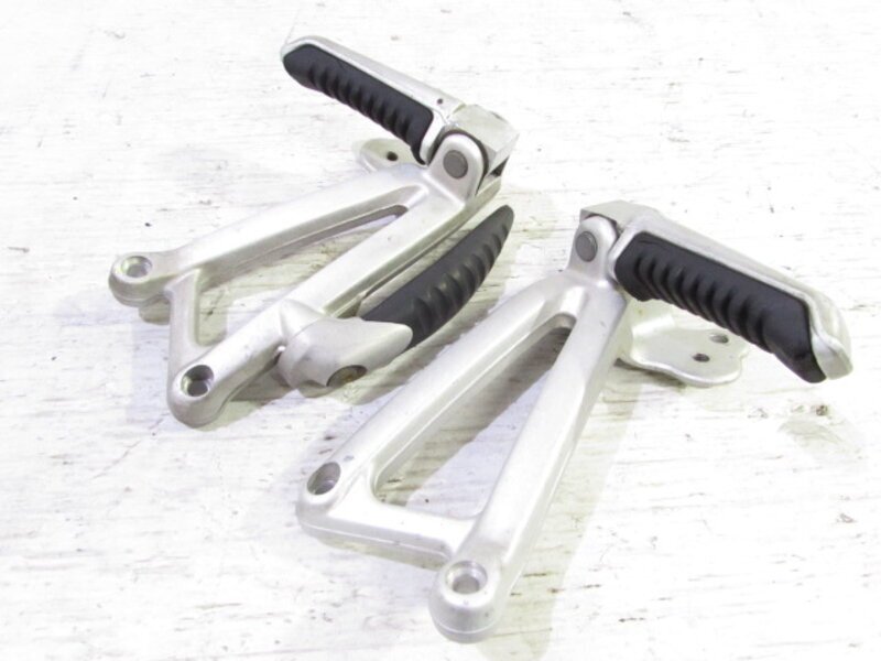 Yahoo!オークション - ZEXT ドゥカティ ST4 お買得 純正 タンデムステ...