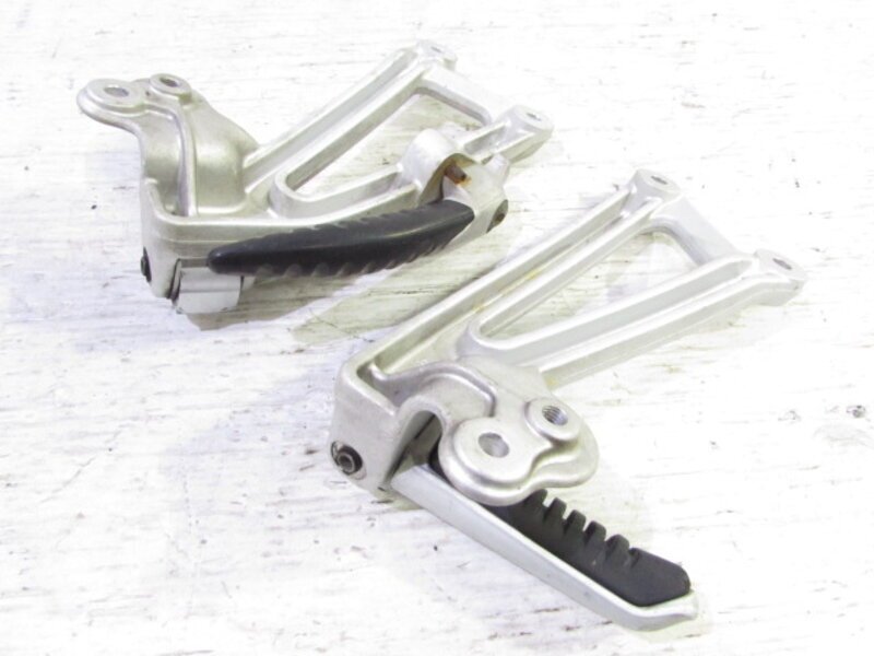 Yahoo!オークション - ZEXT ドゥカティ ST4 お買得 純正 タンデムステ...