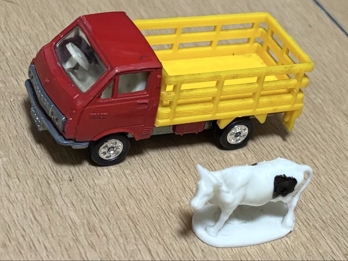 Yahoo!オークション - トミカ 日本製 No.50 トヨタ ハイエース 牧場ト...