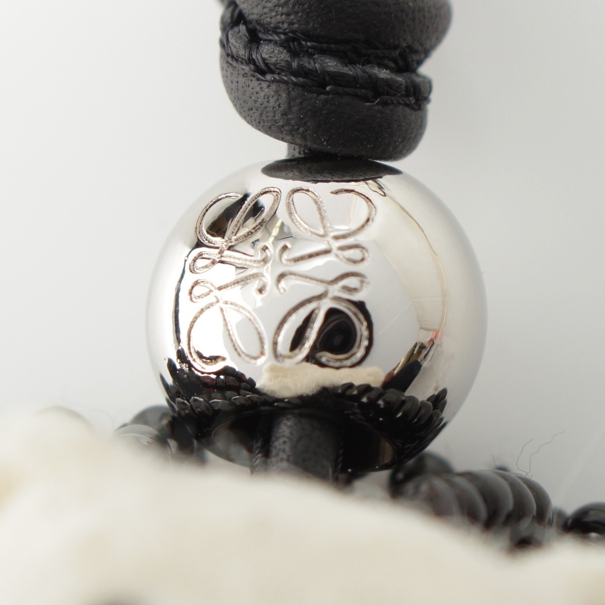 Yahoo!オークション - ロエベ ビーズ フェルト カーフスキン アナグラ...