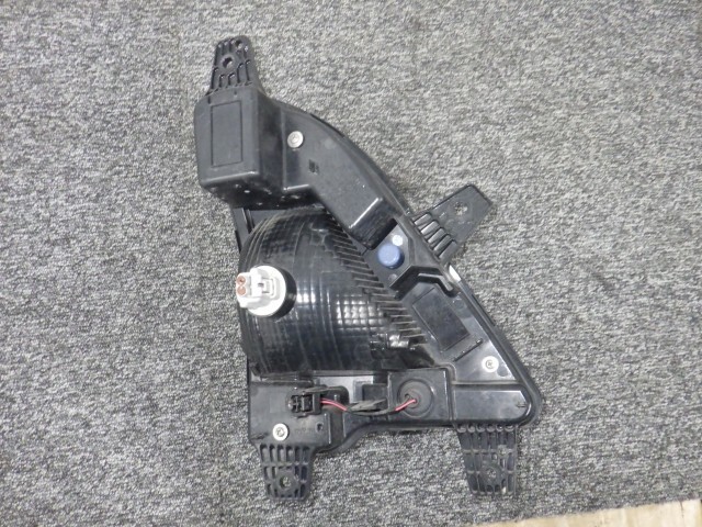 Yahoo!オークション - デイズ 1AA-B45W 左フォグランプ