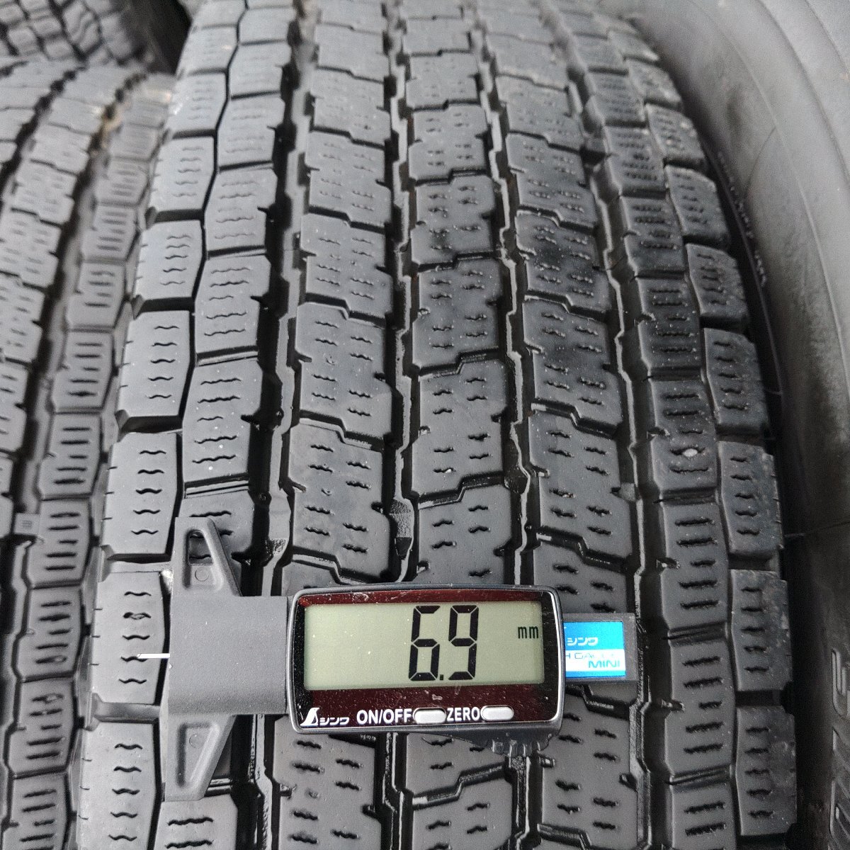 Yahoo!オークション - 4本価格 上パS678 205/85R16 117/115L LT YOKOHA...