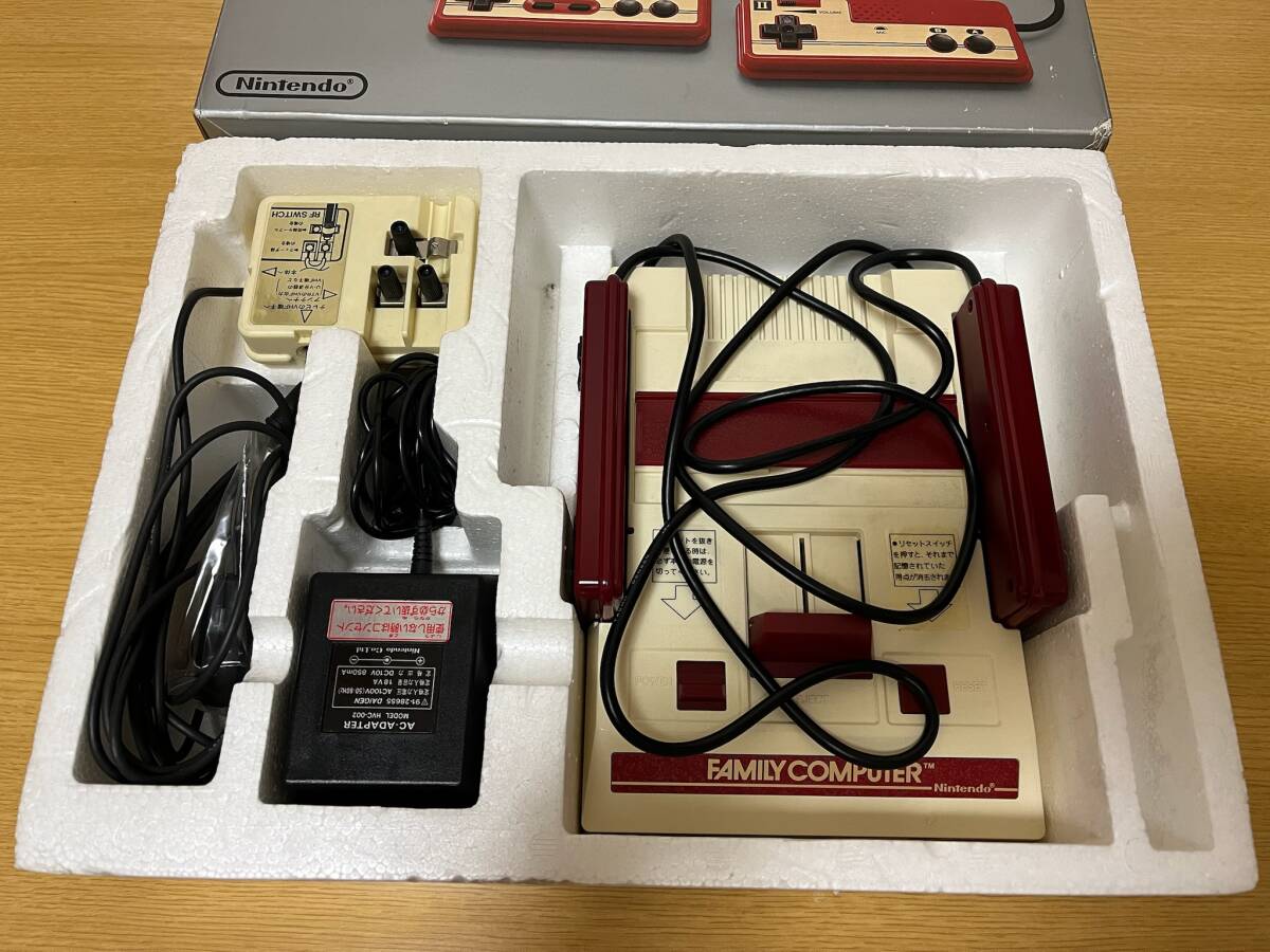 Yahoo!オークション - 【動作未確認の為ジャンク扱い】ファミコン本体...