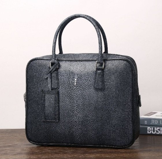 Yahoo!オークション - エイ革 スティングレー ガルーシャ 大容量 ビジ...