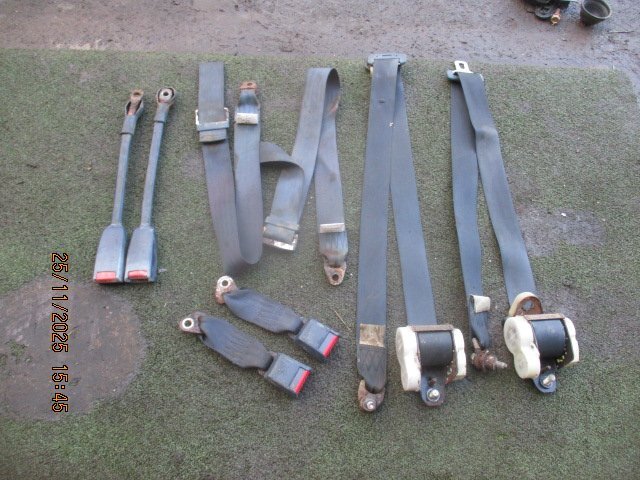 Yahoo!オークション - (0445)AG ワンダーシビック シートベルトセット