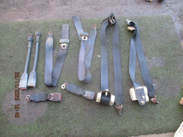 Yahoo!オークション - (0445)AG ワンダーシビック シートベルトセット