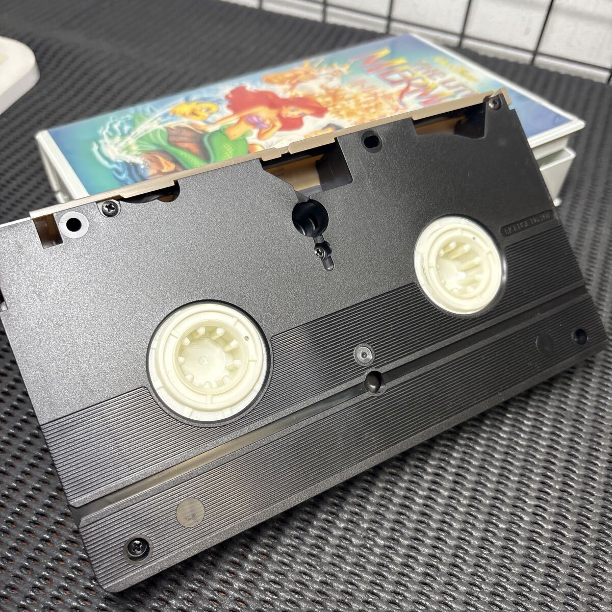 Yahoo!オークション - VHS ビデオ THE LITTLE MERMAID リトル・マーメ...