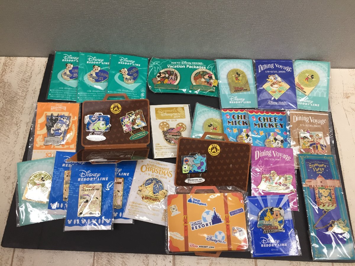 Yahoo!オークション - ディズニー 《大量セット》TDR ピンバッジ 24点...