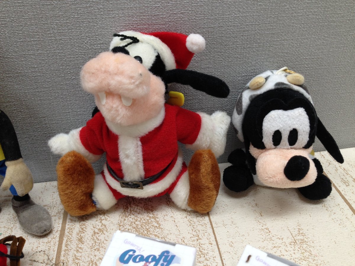 Yahoo!オークション - ディズニー TDR グーフィー ぬいぐるみバッジ ...