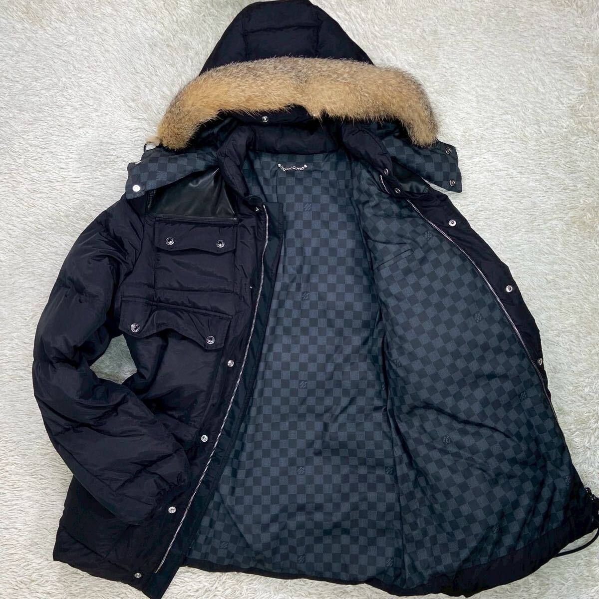 【樂淘letao】日本代購代標第一品牌－【最高級】LOUIS VUITTON ルイヴィトン ダミエグラフィット ダウンジャケット 4way レザージャケット モノグラム 56サイズ LL XL ...