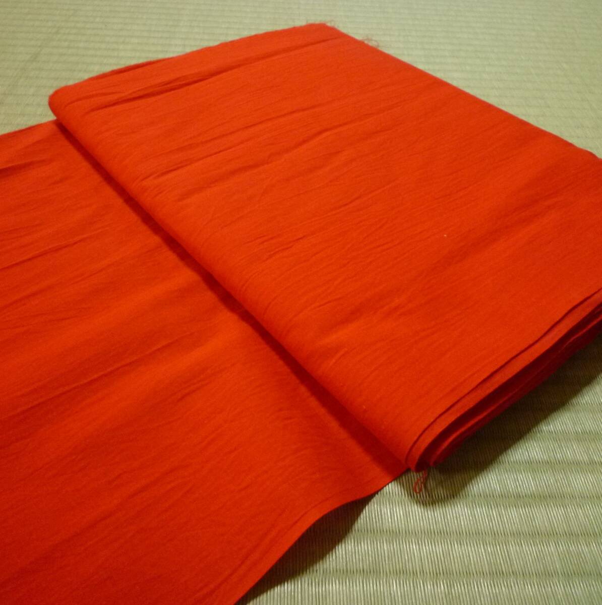 Yahoo!オークション - 【古布】赤無地 綿の反物 長さ13m50㎝ 裏地
