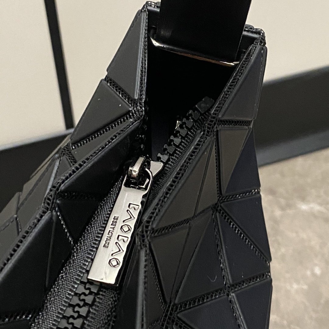 Yahoo!オークション - ISSEY MIYAKE BAOBAO バオバオ イッセイミヤケ V...