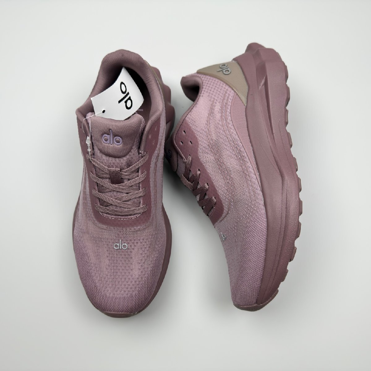 Yahoo!オークション - Alo yoga（アロヨガ) Runner スニーカー シュー...