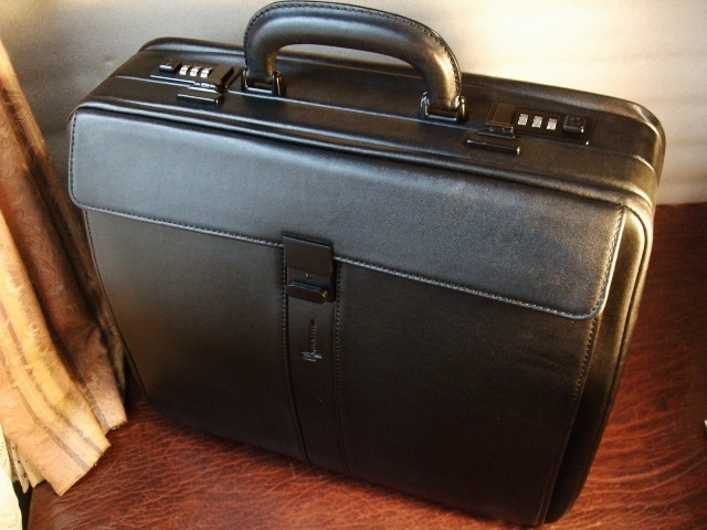 Yahoo!オークション - 高級本革 OFFERMANN オファーマン 3ダイヤルロッ...