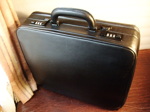 Yahoo!オークション - 高級本革 OFFERMANN オファーマン 3ダイヤルロッ...