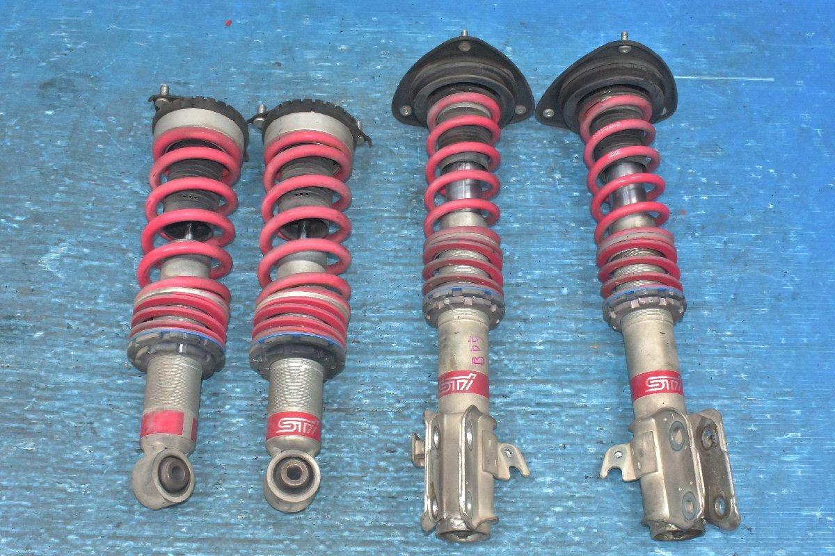Yahoo!オークション - レガシィ ワゴン BP5 STI ネジ式 サスペンション...