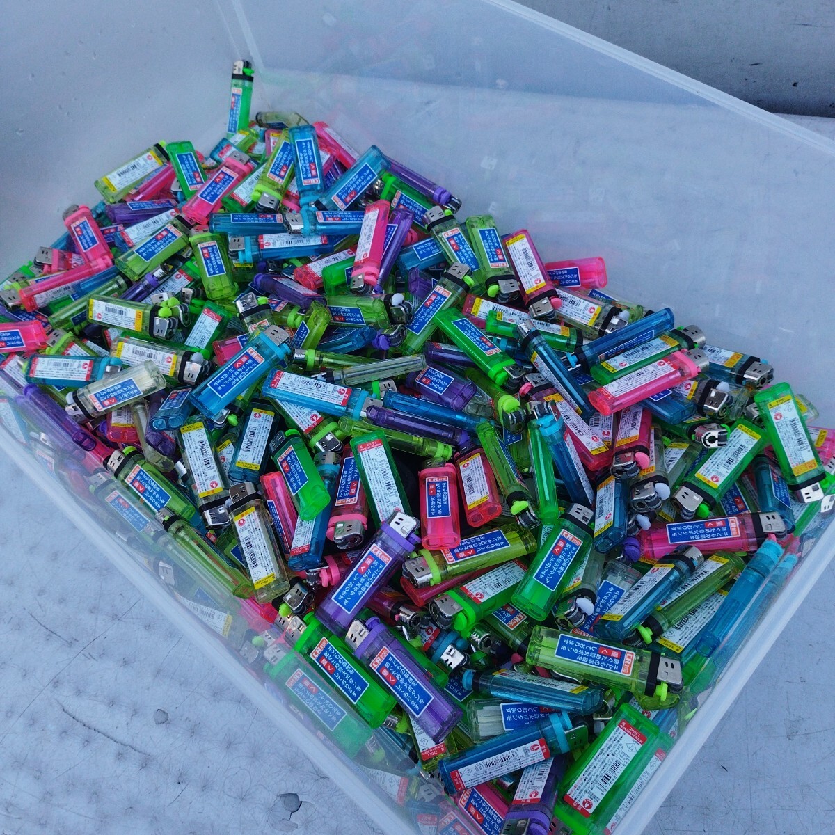 Yahoo!オークション - ライター使い捨てライター約10kg大量まとめてセ...