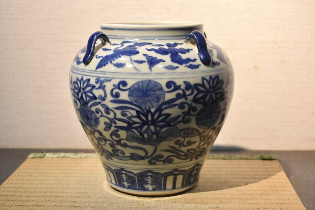 【樂淘letao】日本代購代標第一品牌－【GE】M822【コレクター所蔵品】『大明萬暦年製』款 染付草花紋四耳壺/中国古玩 中国美術 壷 青花 骨董品 時代品 美術品 古美術品 gy