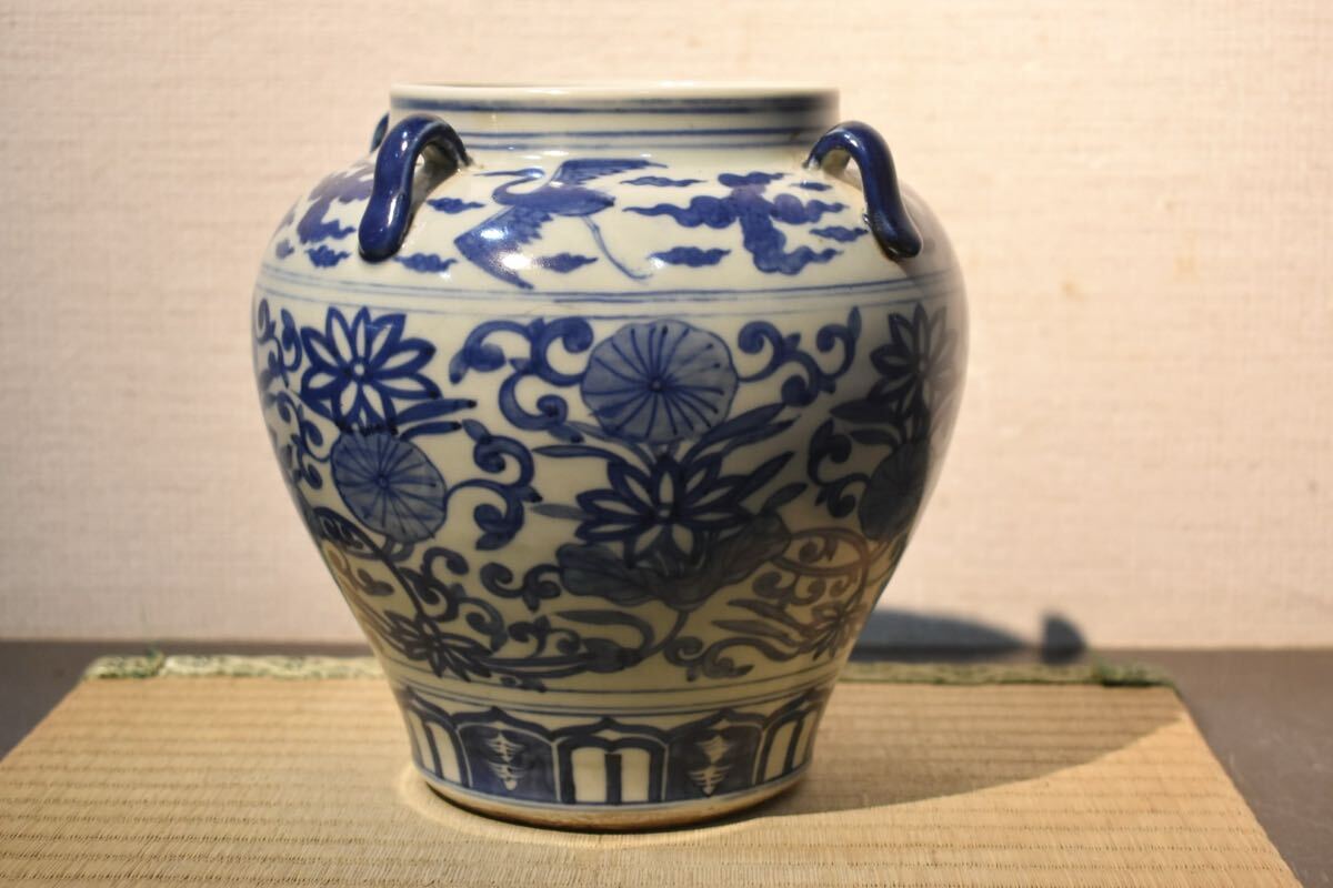 【樂淘letao】日本代購代標第一品牌－【GE】M822【コレクター所蔵品】『大明萬暦年製』款 染付草花紋四耳壺/中国古玩 中国美術 壷 青花 骨董品 時代品 美術品 古美術品 gy