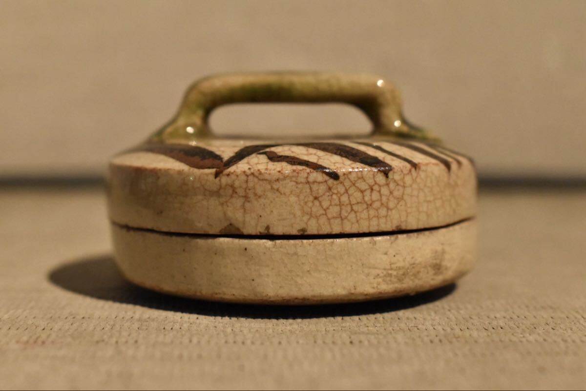 Yahoo!オークション - 【GE】M727【コレクター所蔵品】時代 織部香合/...