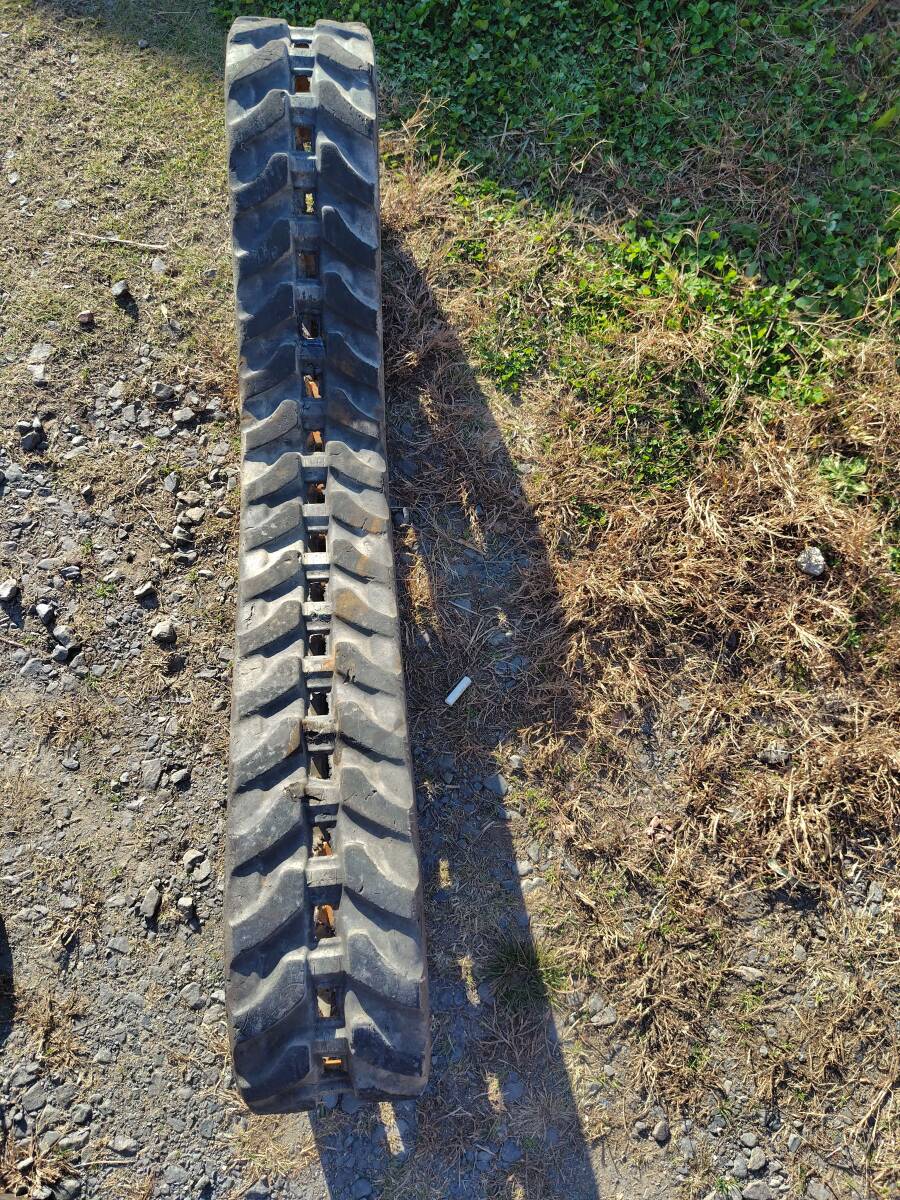 Yahoo!オークション - 中古ゴムクロ 日立建機 ZX10U より取り外した ブ...