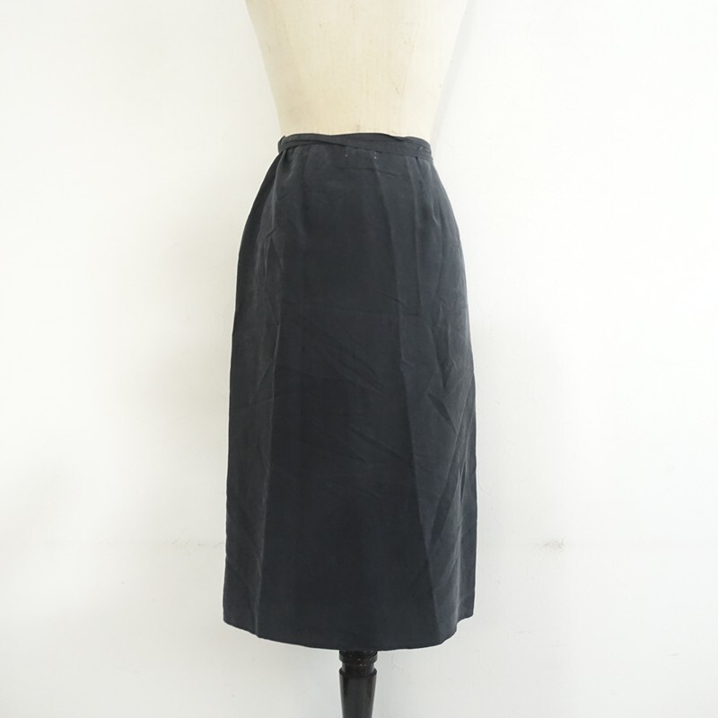 Yahoo!オークション - 【美品/定価4.0万】ヨリ Yoli Silk Wrap Skirt 1...