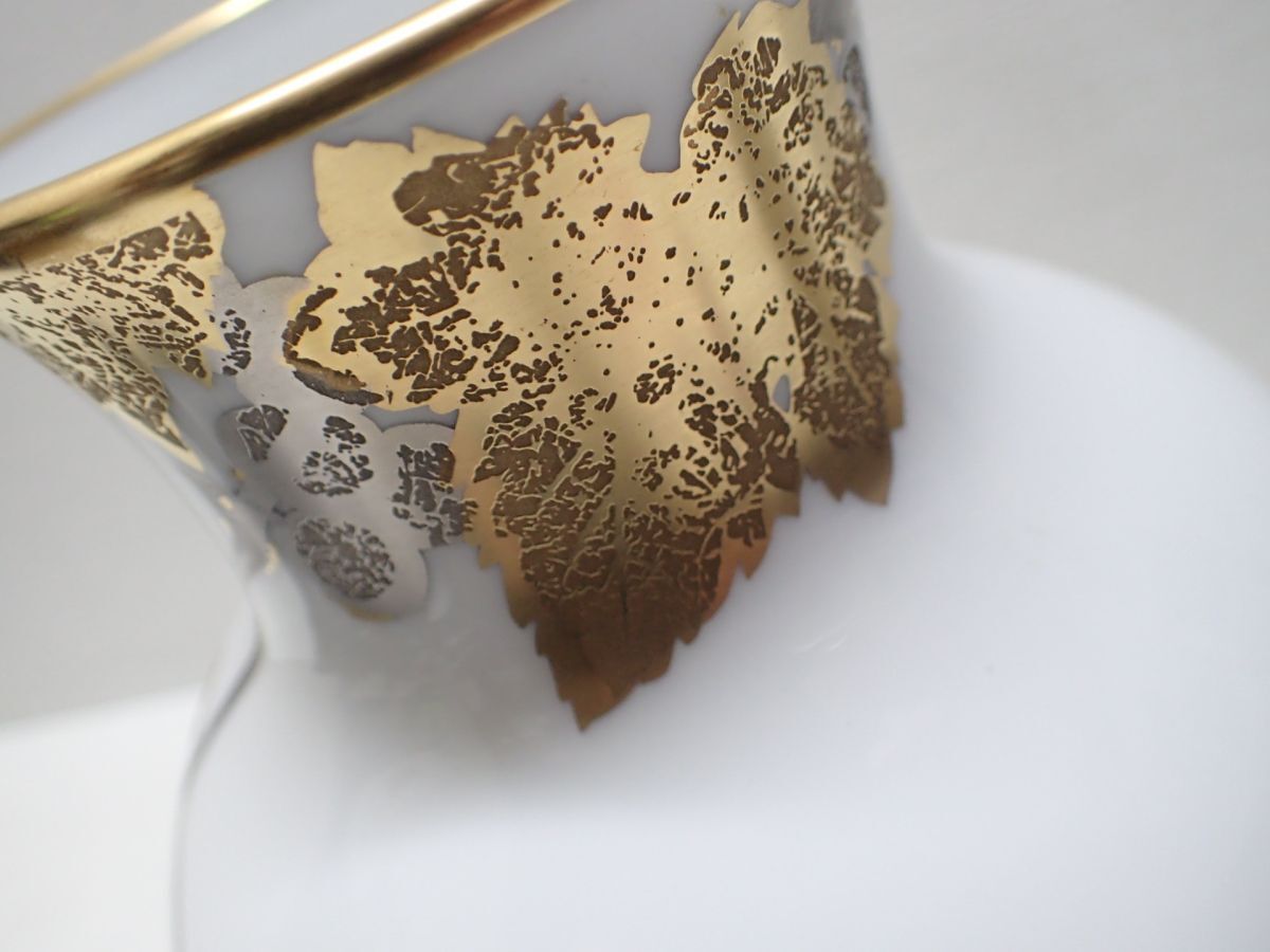 Yahoo!オークション - M765/8D 大倉陶園 花瓶 金蝕ぶどう 花器 フラワ...