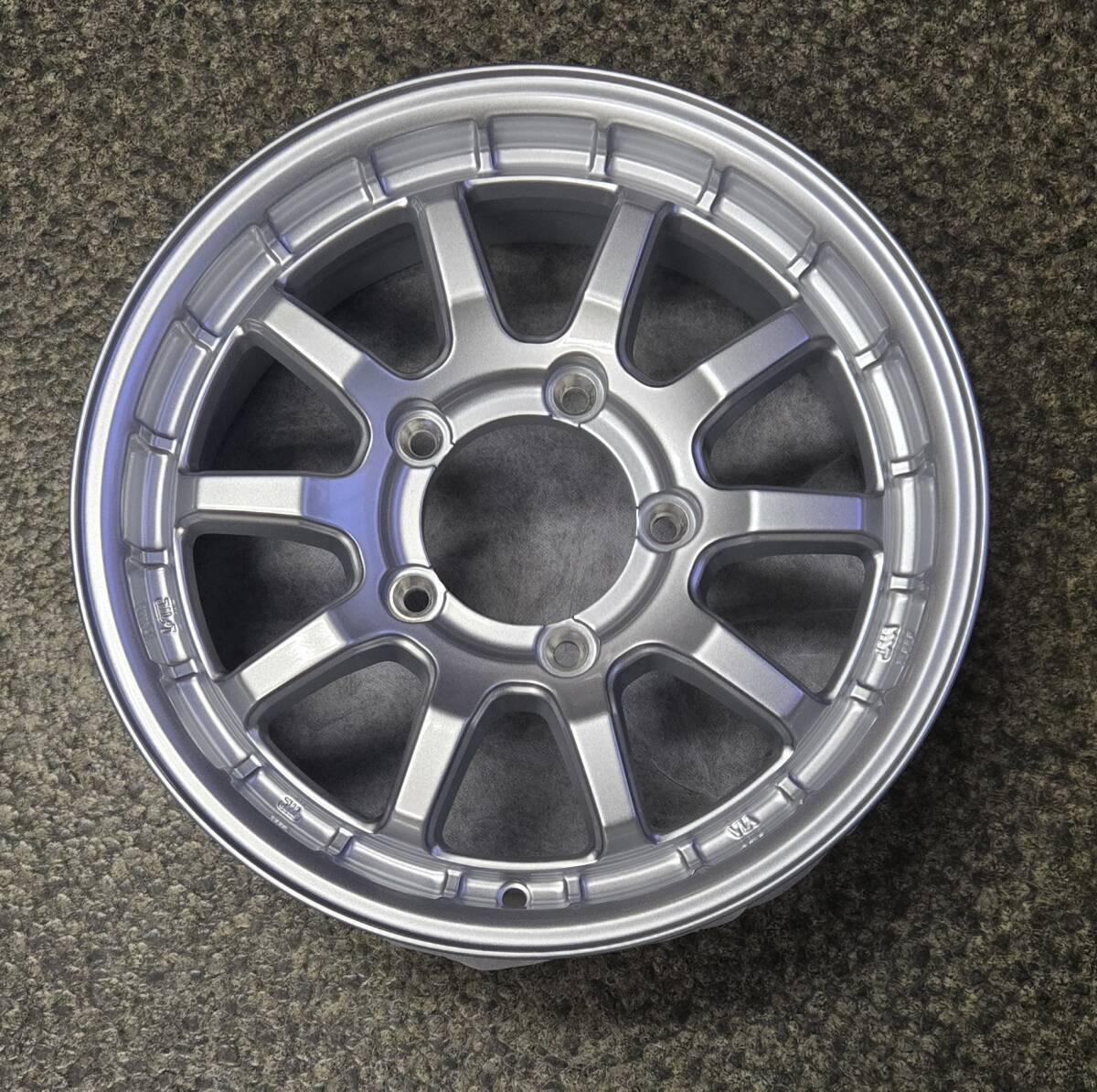 Yahoo!オークション - 4本セット BEST X field α 16 5.5J 5H139.7 +20...