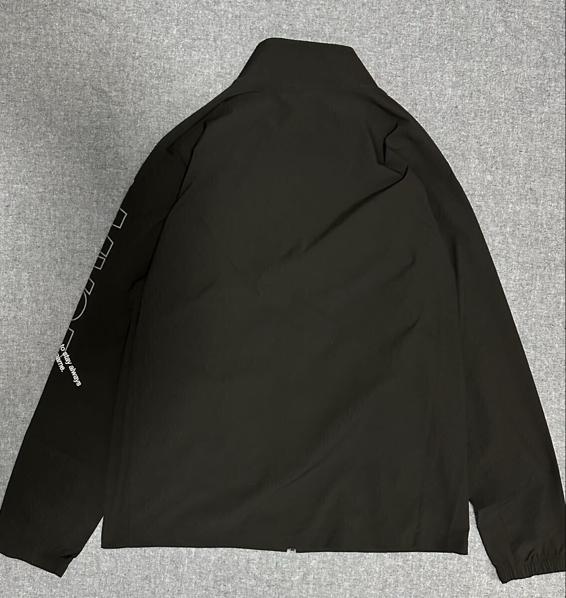 Yahoo!オークション - DESCENTE 2025秋冬NEWMODEL クロスジャケッ...