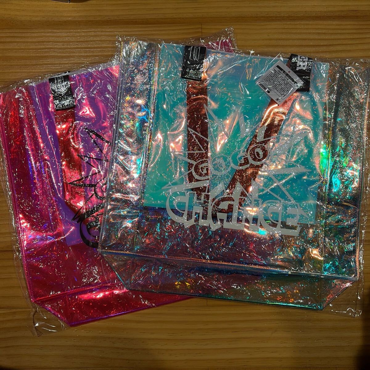 Yahoo!オークション - 新品未使用 ジャグラー キラペカオーロラトート ...