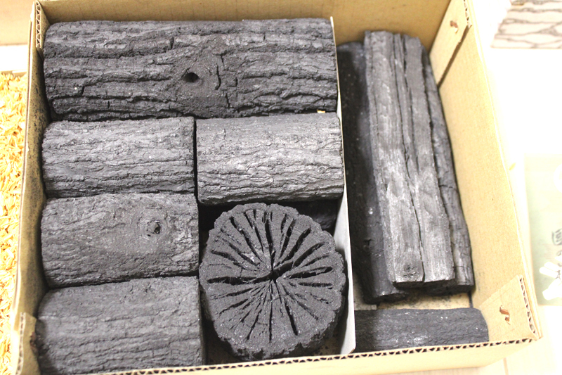 Yahoo!オークション - 茶道具「茶の湯炭 約1.77kg 枝炭 11本 風炉用」...