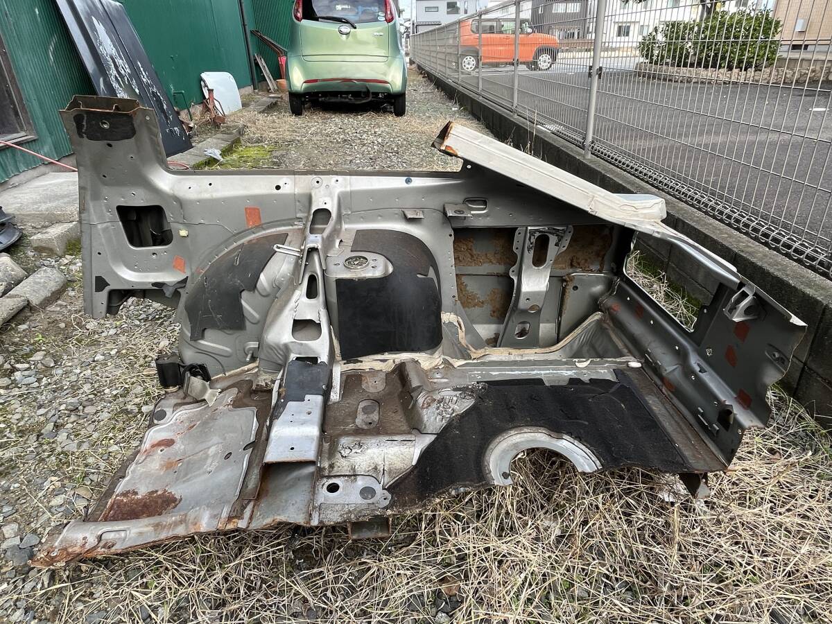 Yahoo!オークション - フェアレディZ Z31 前期 300ZX 右リヤフェンダー...