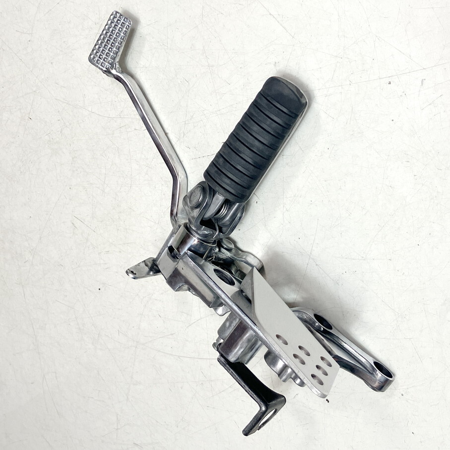 Yahoo!オークション - ZRX1100 メインステップ ホルダー プレート ブレ...