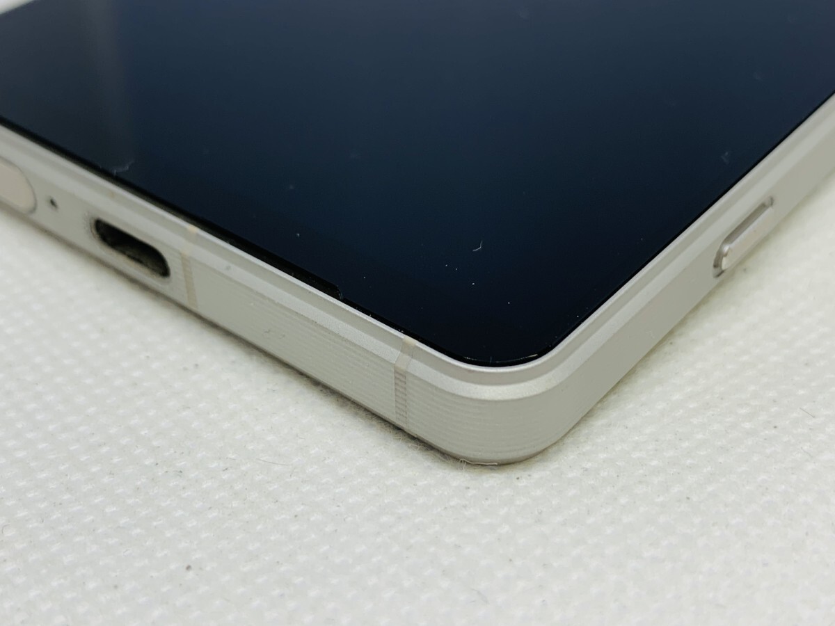 Yahoo!オークション - 送料無料 良品 docomo SO-51D グレイ 001528000...