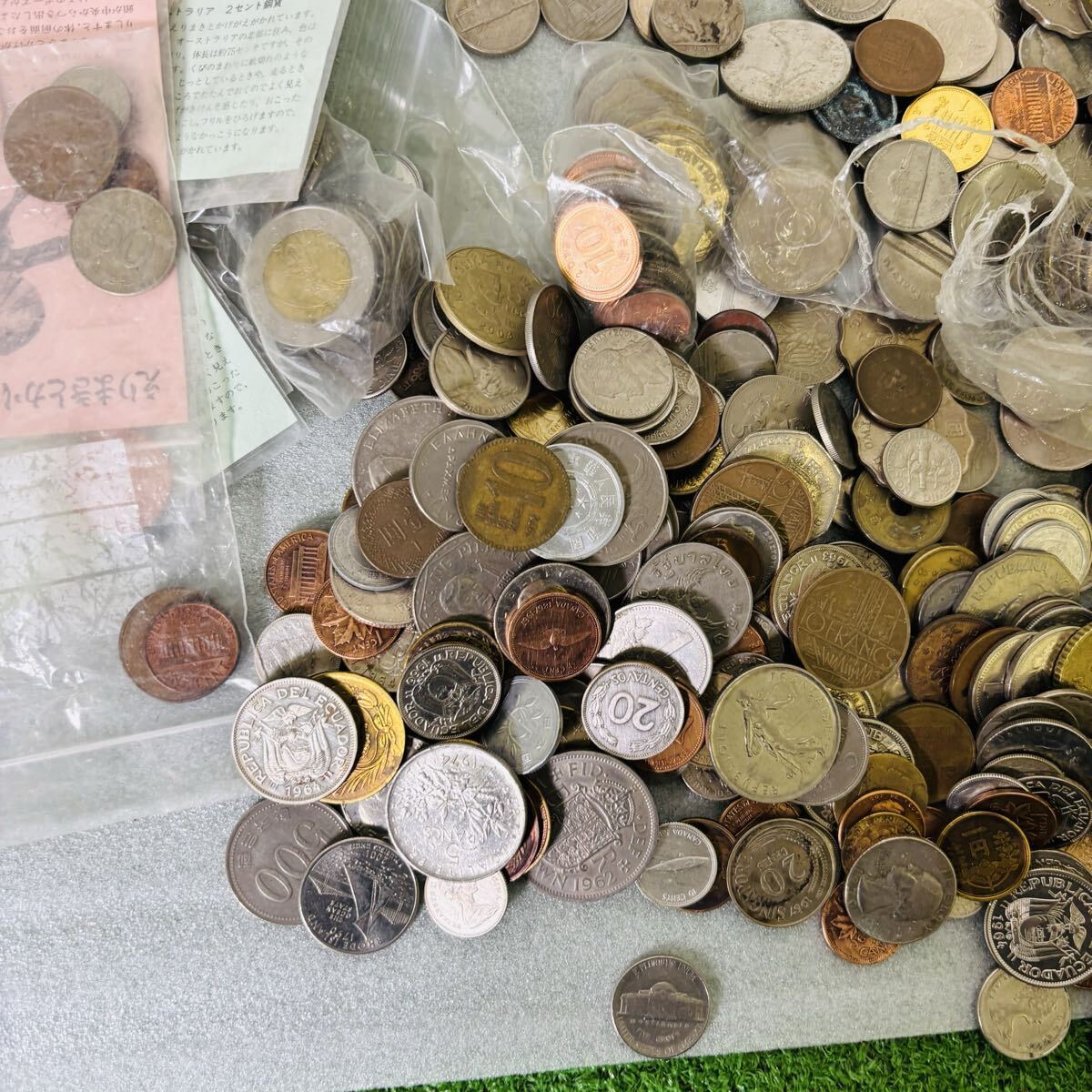 Yahoo!オークション - b888 世界 コイン 硬貨 外国銭 海外 コレクショ...