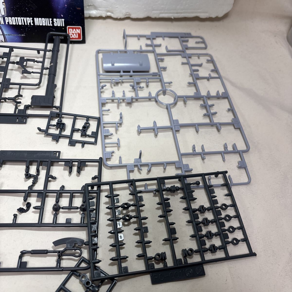 Yahoo!オークション - Cガンプラジャンク HG1/144 シャアザク赤い彗星v...