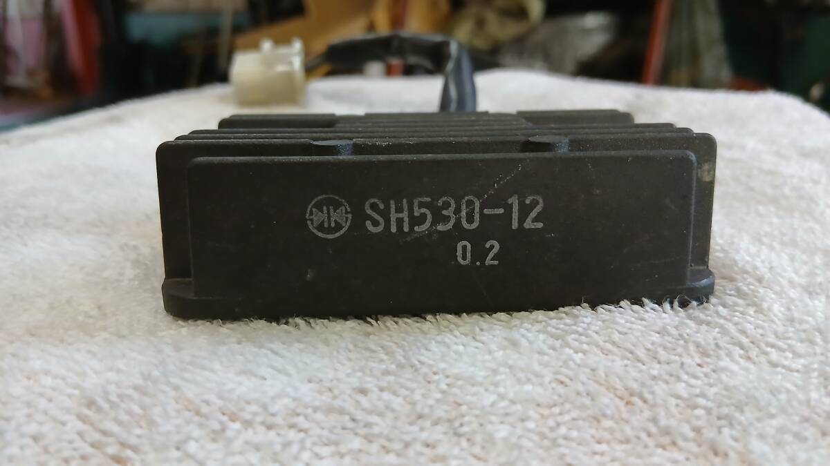 Yahoo!オークション - カワサキ系・GPZ/GPX車種不明・純正レギュレータ...