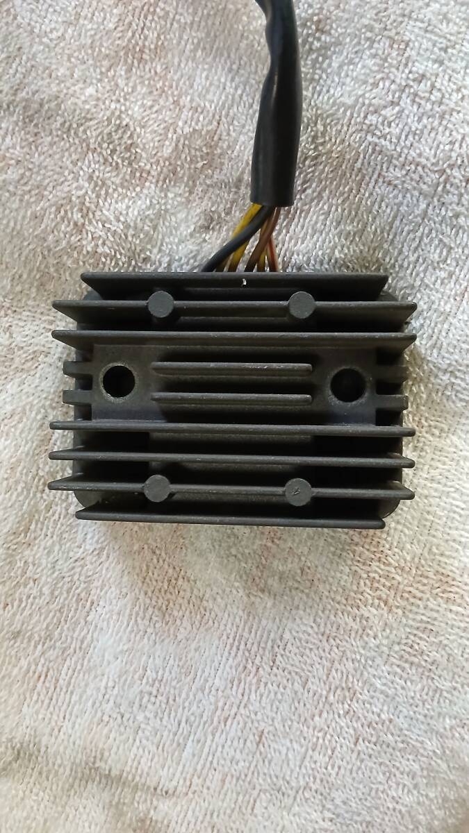 Yahoo!オークション - カワサキ系・GPZ/GPX車種不明・純正レギュレータ...