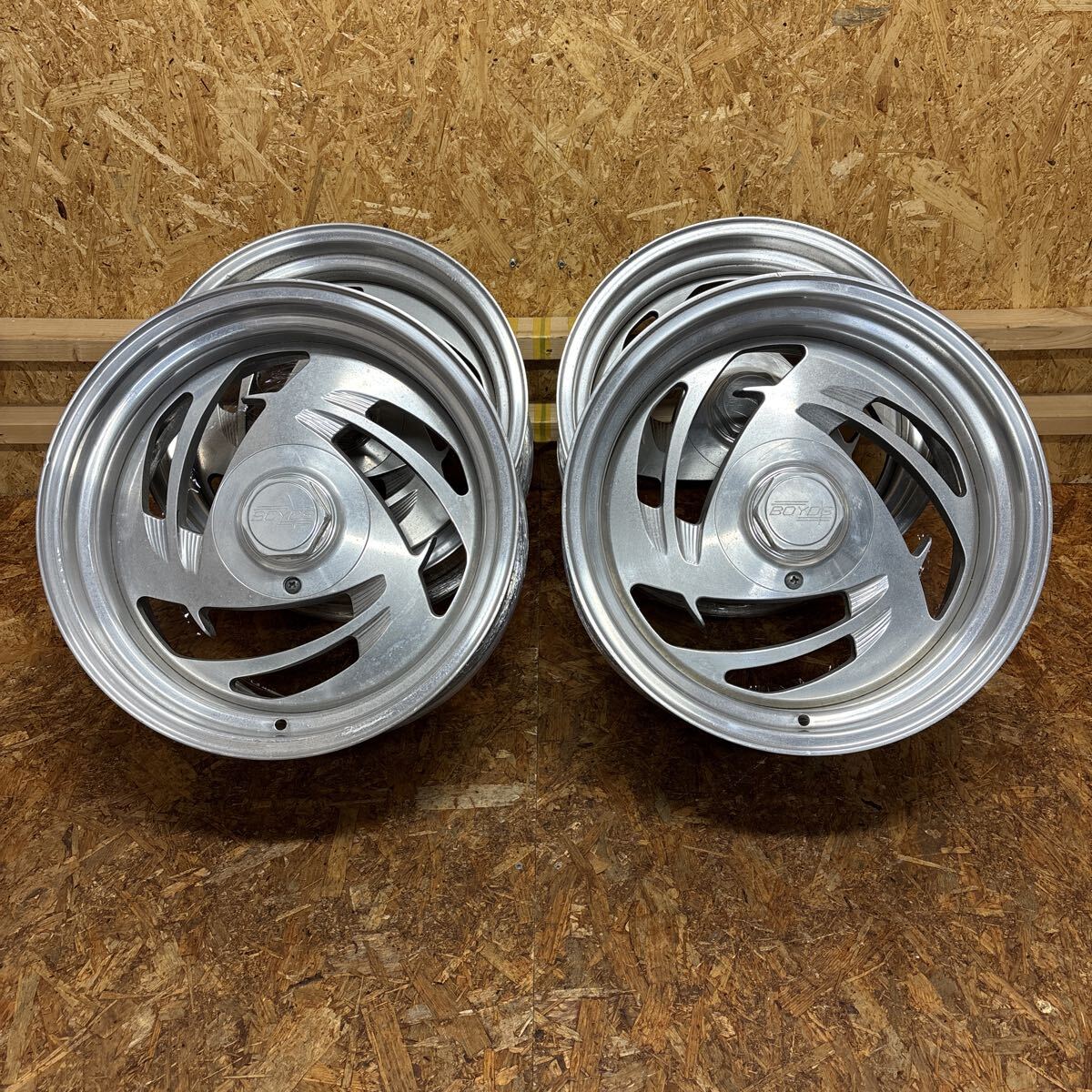 Yahoo!オークション - 希少 BOYDS ボイド 深リム 17×7J+0/8J+9 120.65...