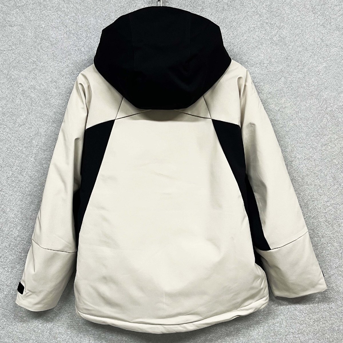 Yahoo!オークション - 防寒・ダウンジャケット 定価10万 Emmauela・イ...