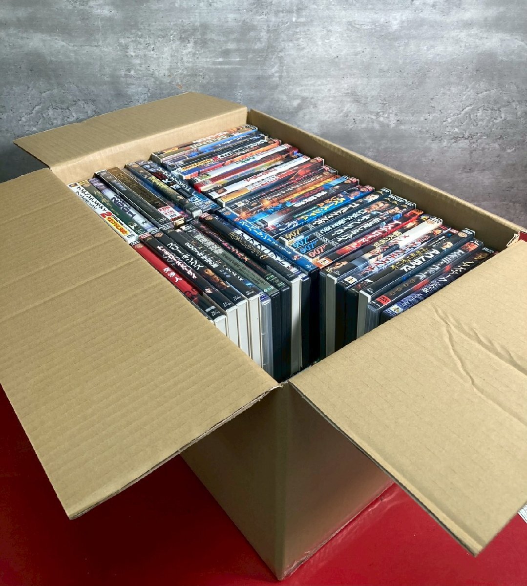 Yahoo!オークション - 1円～ 映画 DVD 大量 100枚以上 約13kg まとめ売...