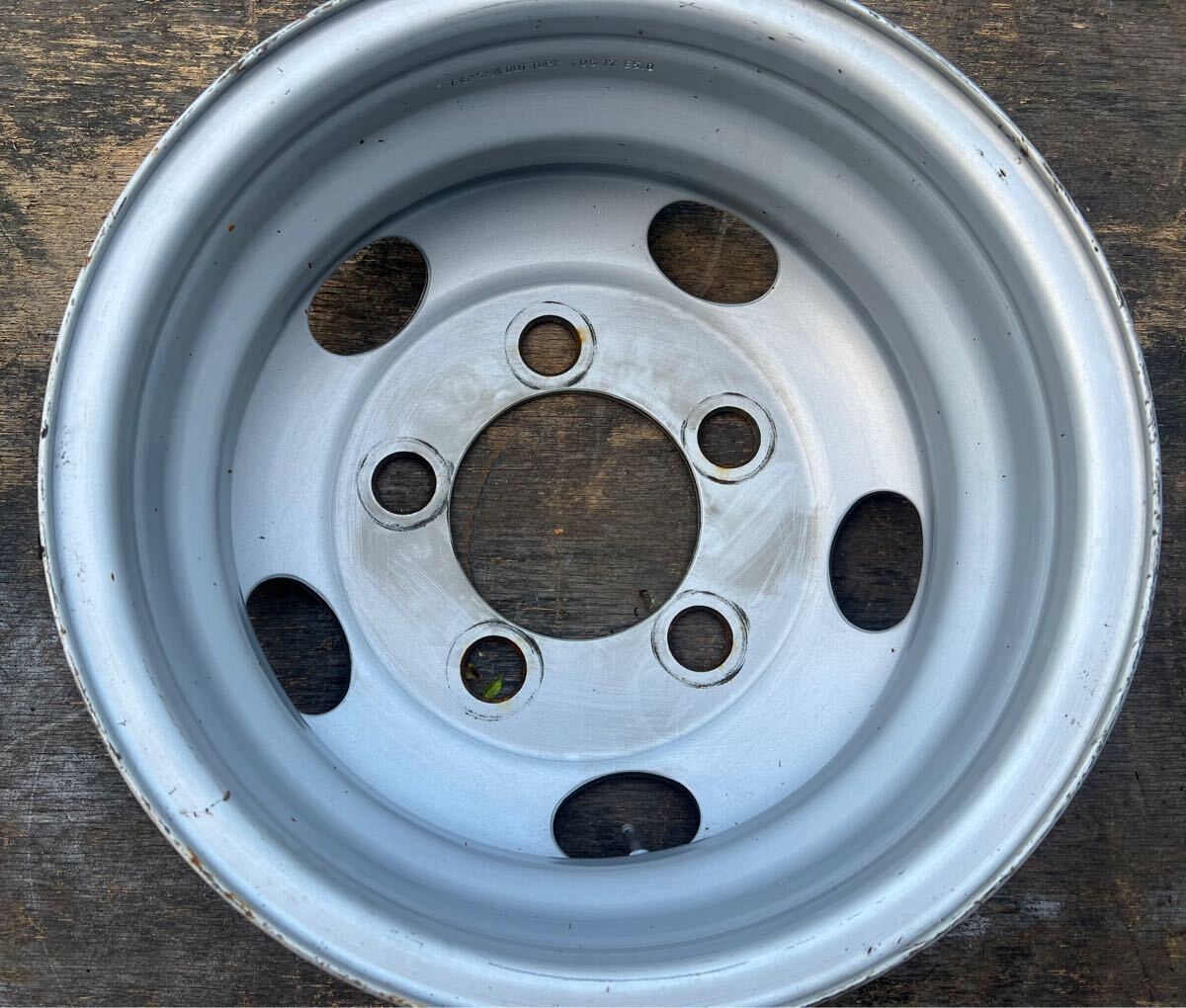 Yahoo!オークション - スチール ホイール TFAB 16×5.5K 5穴 日野 デュ...