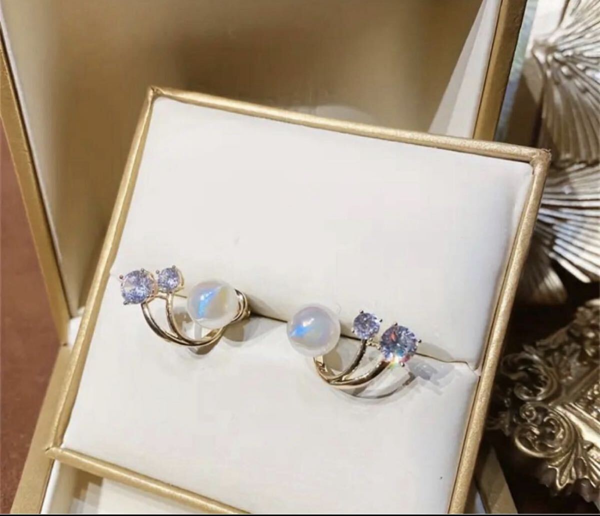 Yahoo!オークション - パール＆ラインストーン ピアス ゴールドカラー