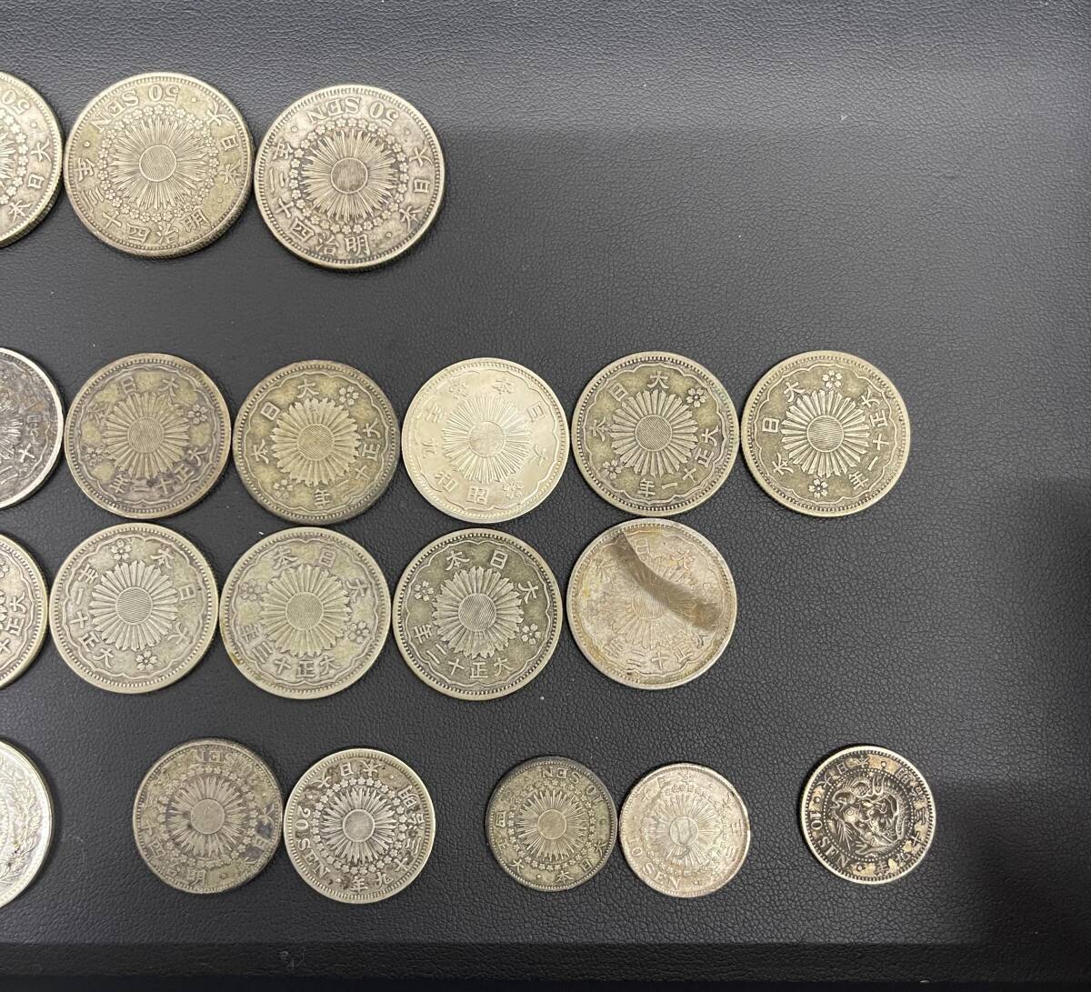 Yahoo!オークション - #381 古銭 銀貨 旭日50銭銀貨 小型50銭銀貨 旭日...