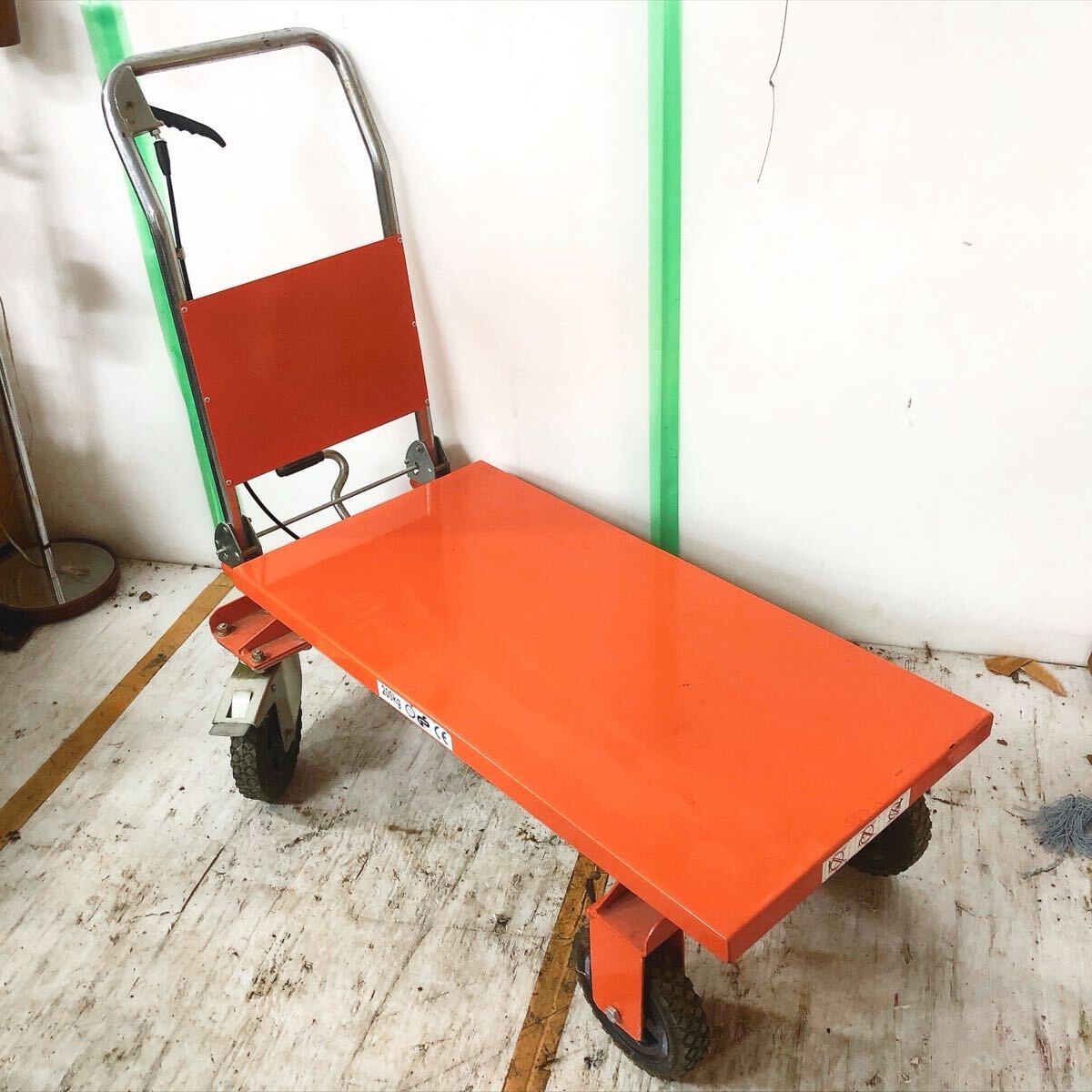 Yahoo!オークション - R野1120 動作品 テーブルリフター 荷重 200kg 油...