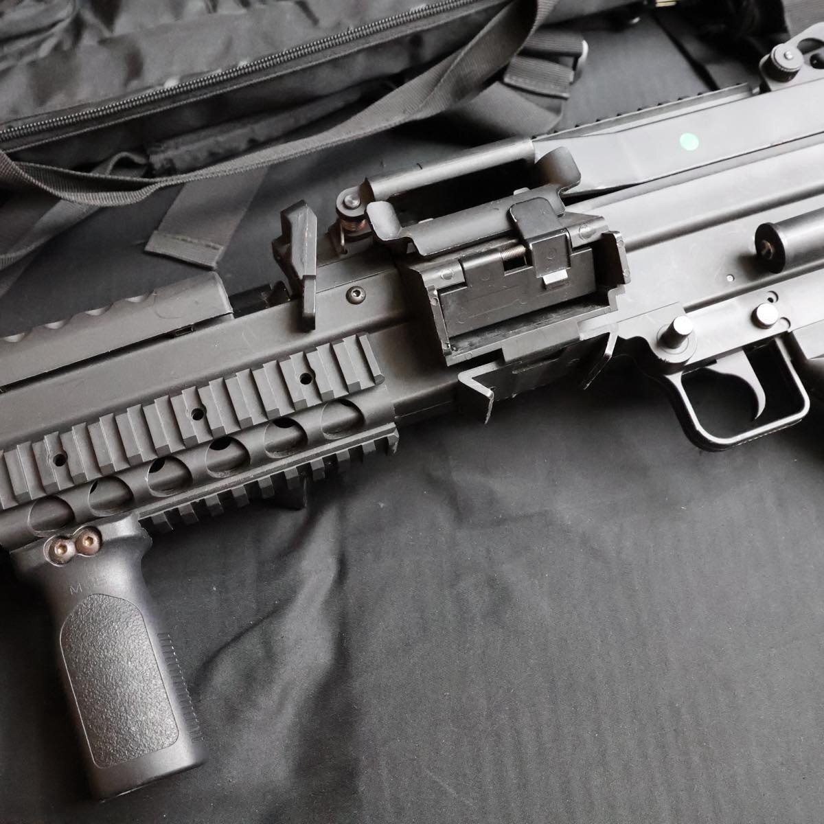 Yahoo!オークション - S&T MINIMI ミニミ スポーツライン 空挺 電動ガ...