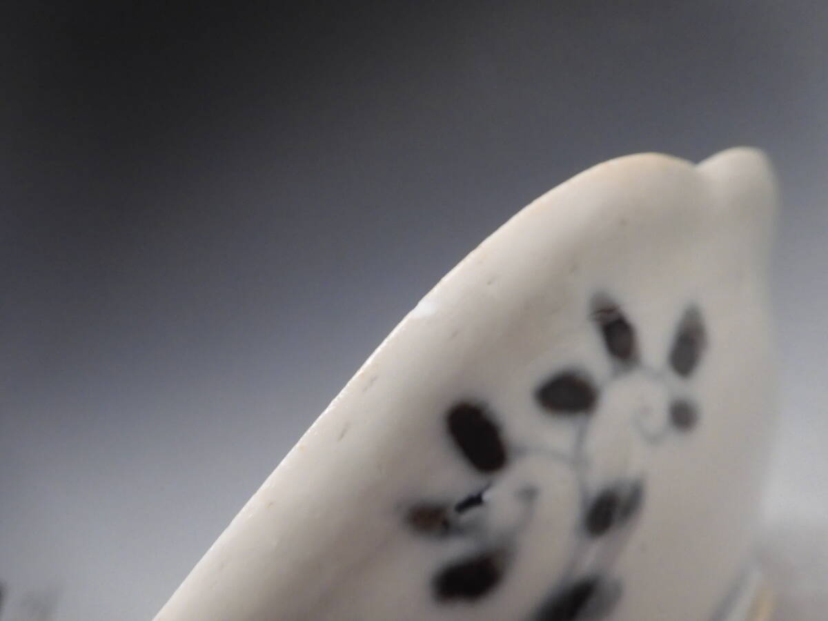 Yahoo!オークション - 梗 古伊万里 色絵 花蝶 七宝文 四方 飾皿 20㎝