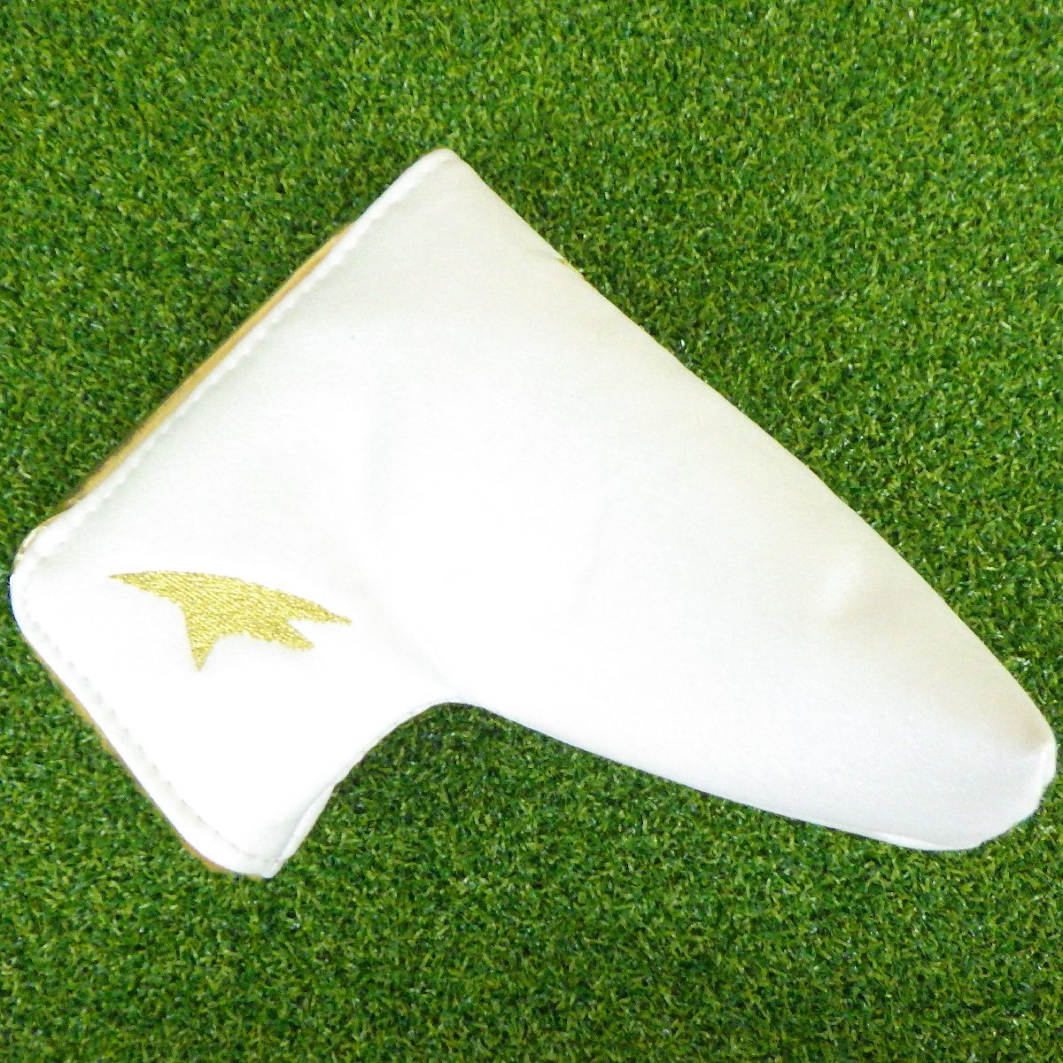 Yahoo!オークション - レザー調 パターカバー ホワイト ブレードタイプ...