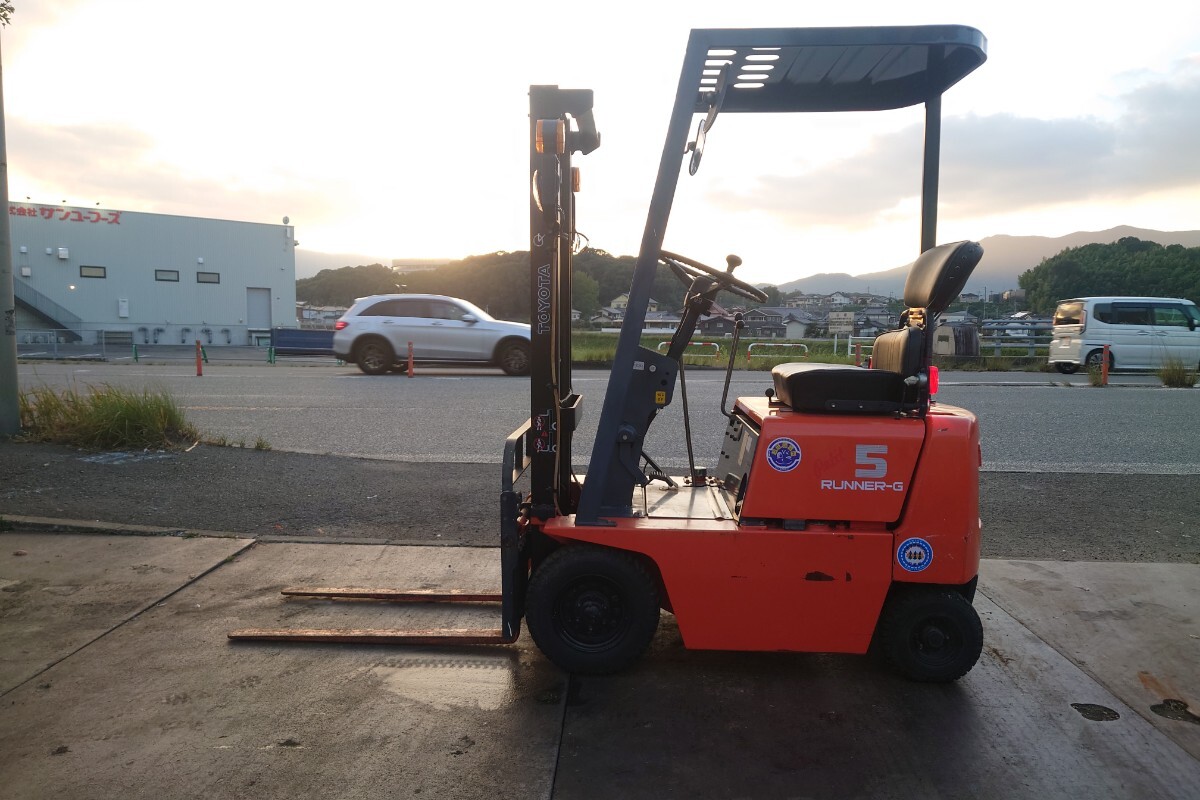 Yahoo!オークション - 【福岡発】フォークリフト トヨタ 2FGL5 最大荷...